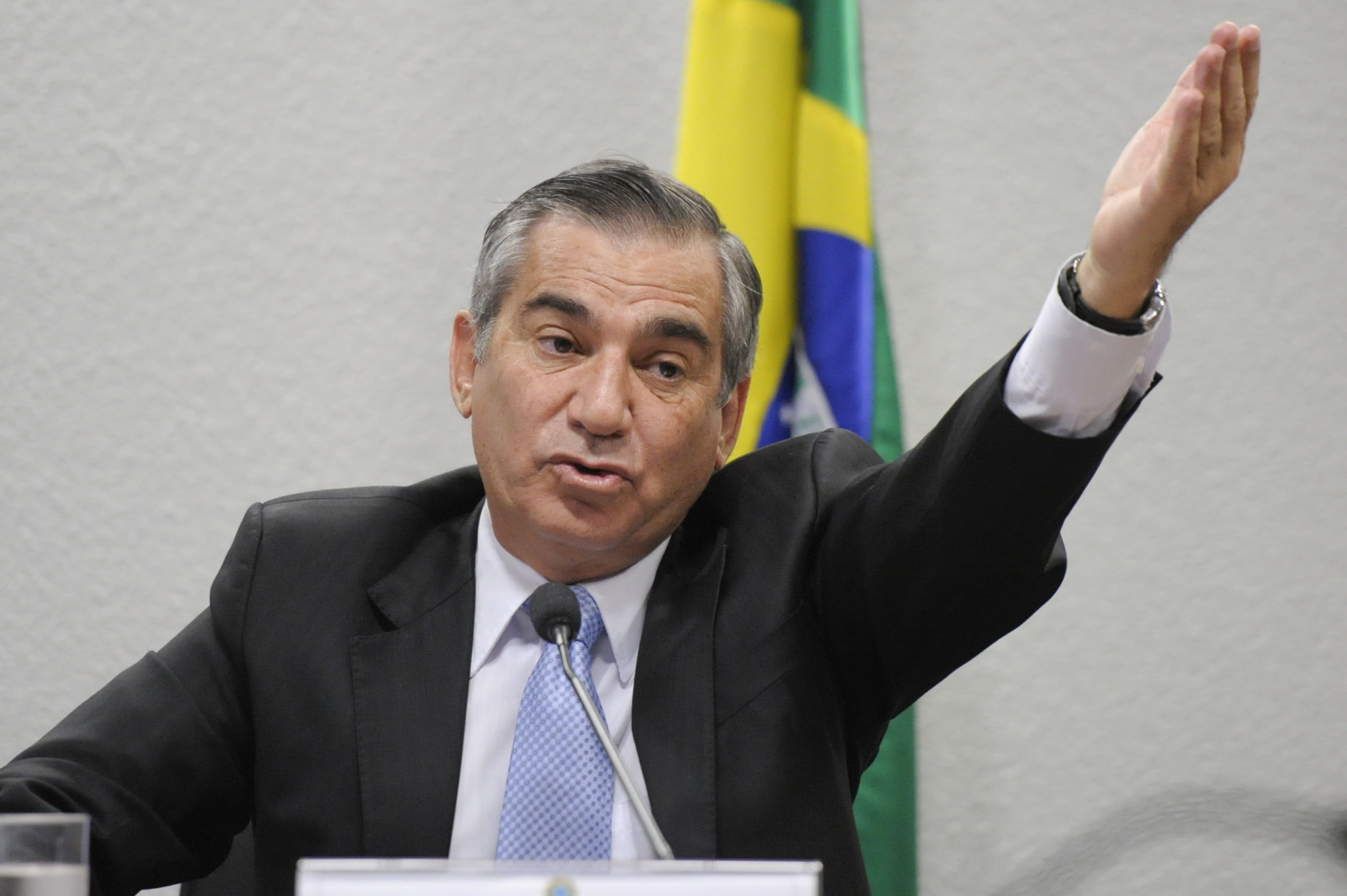 Fiel aliado de Lula, Gilberto Carvalho assume secretaria no Ministério ...