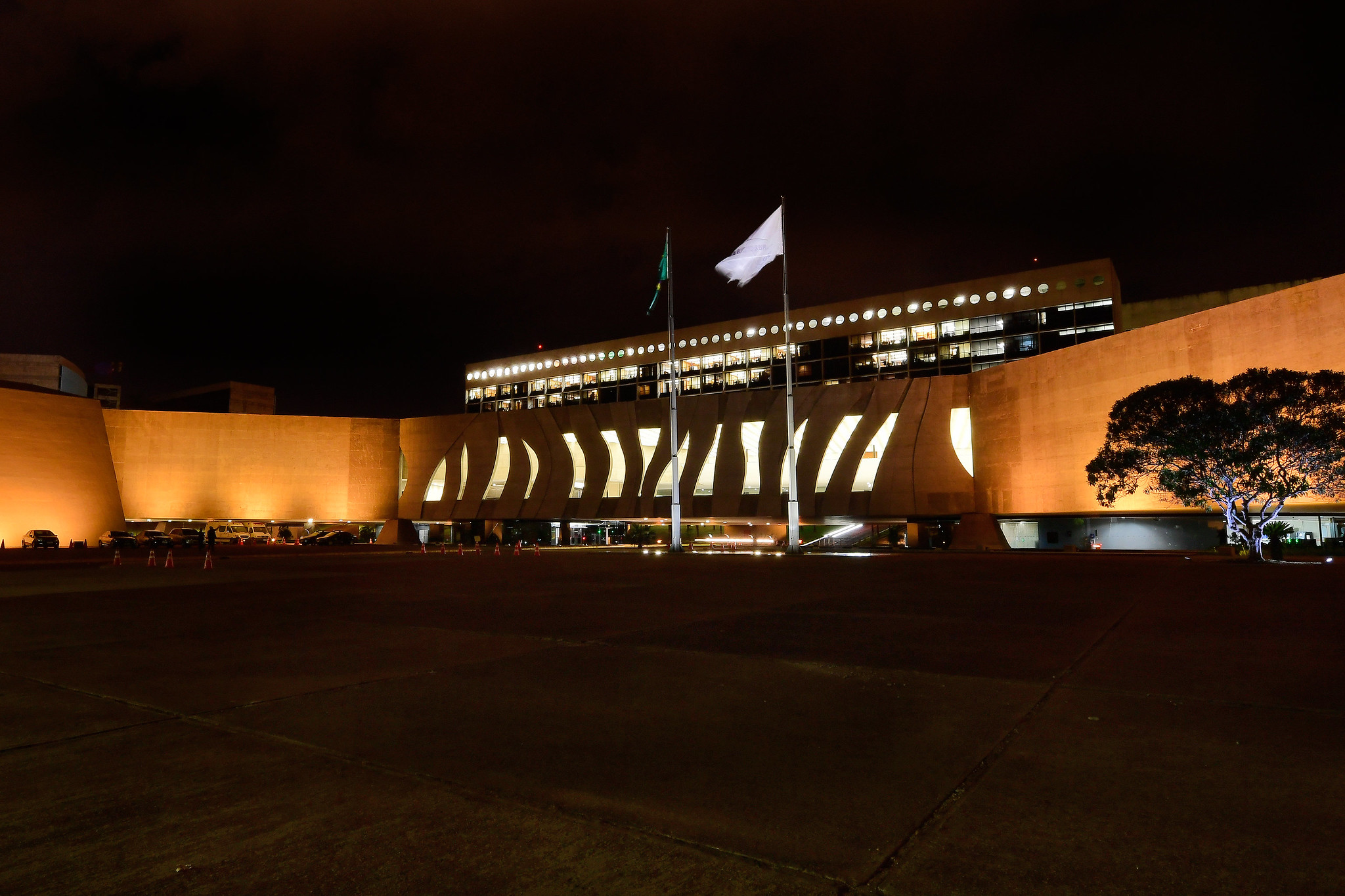 STJ aplica Tema 1182 a casos sobre tributação de subvenções de ICMS