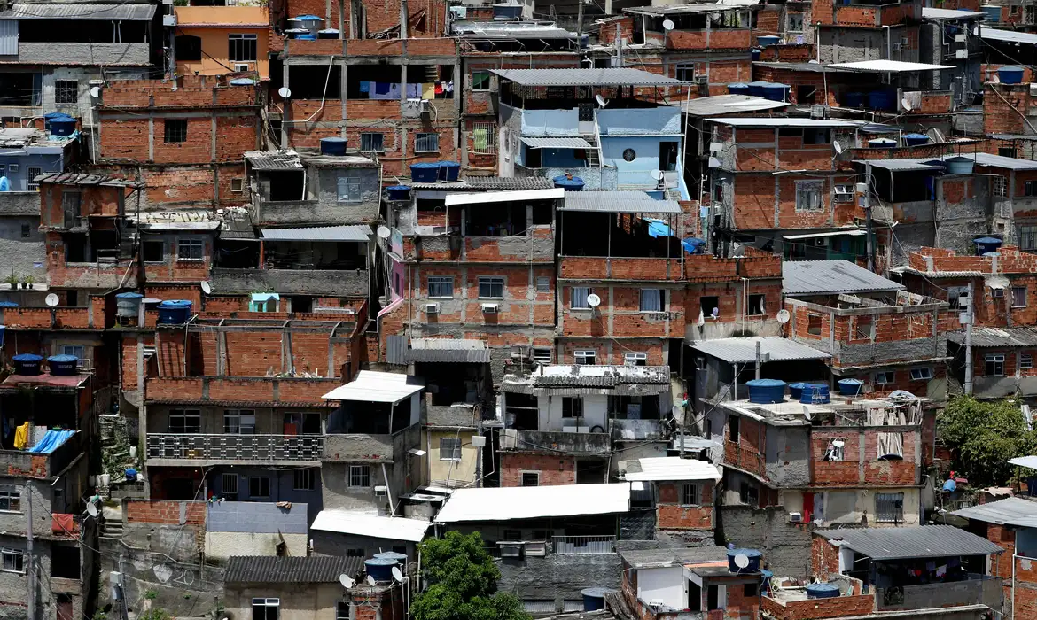 ADPF das Favelas pede respeito à Constituição e busca tratamento igual ...